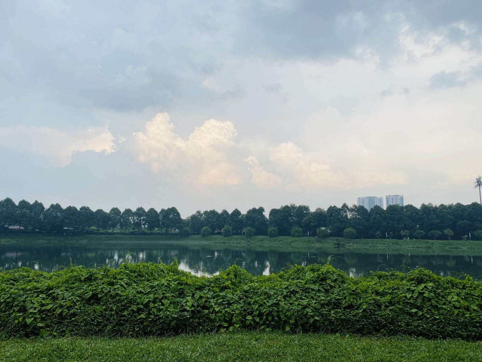10+ Best Parks in Hanoi Worth Visiting (Local Guide)